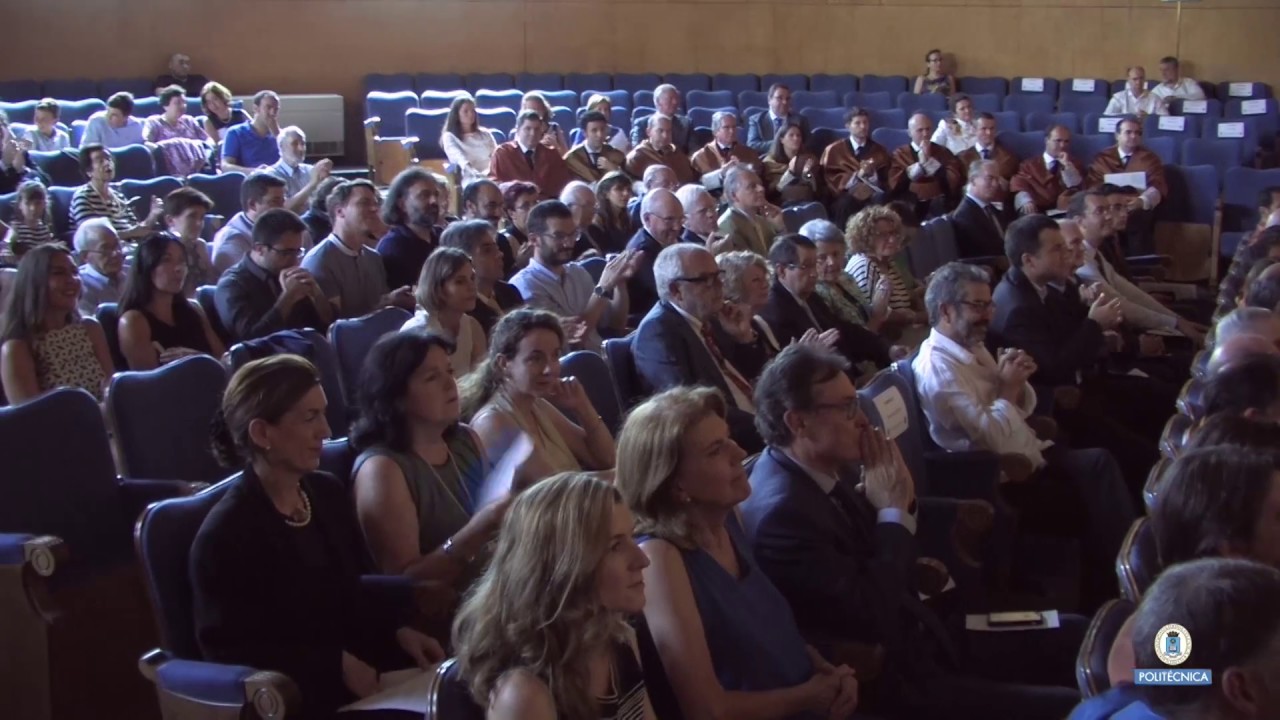 Investidura del Profesor Joseph J. Monaghan como Doctor Honoris Causa ...