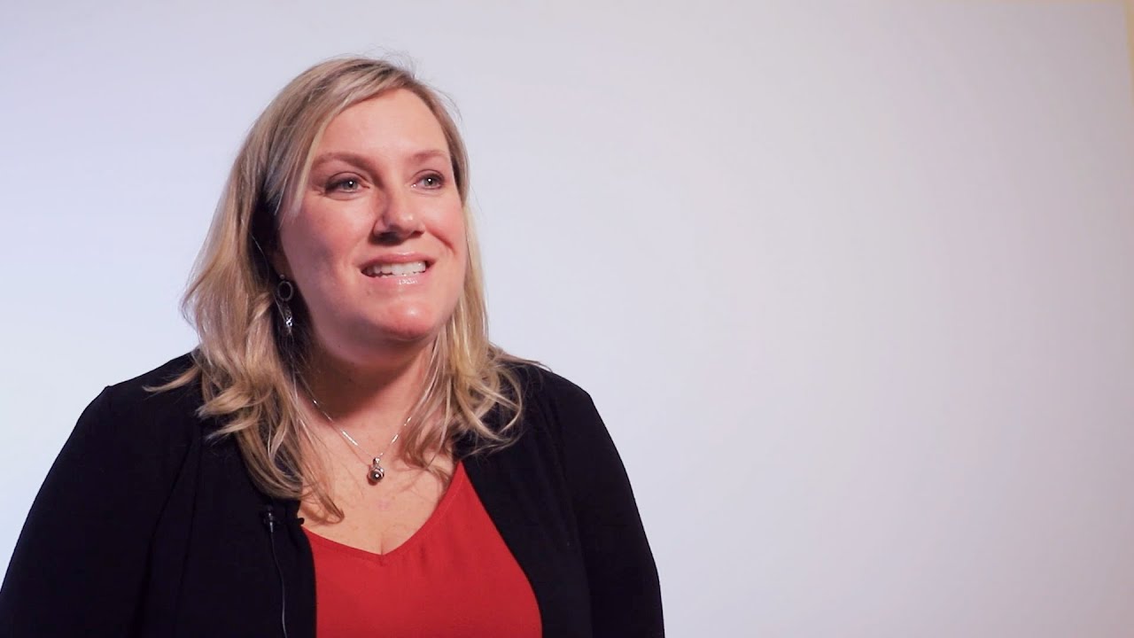 Dr. Cindy Robertson Fall 2021 Top Claw Recipient - YouTube