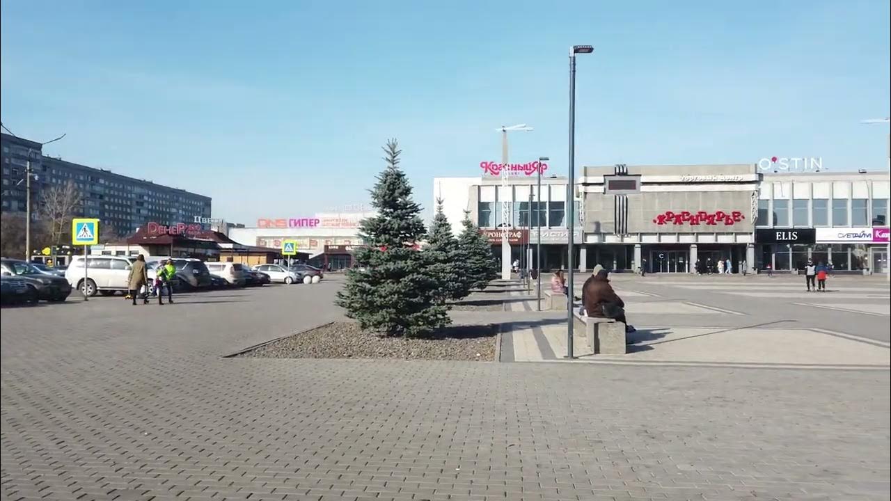 Осенний вид остановки СФУ на проспекте Красноярский рабочий (Красноярск ...