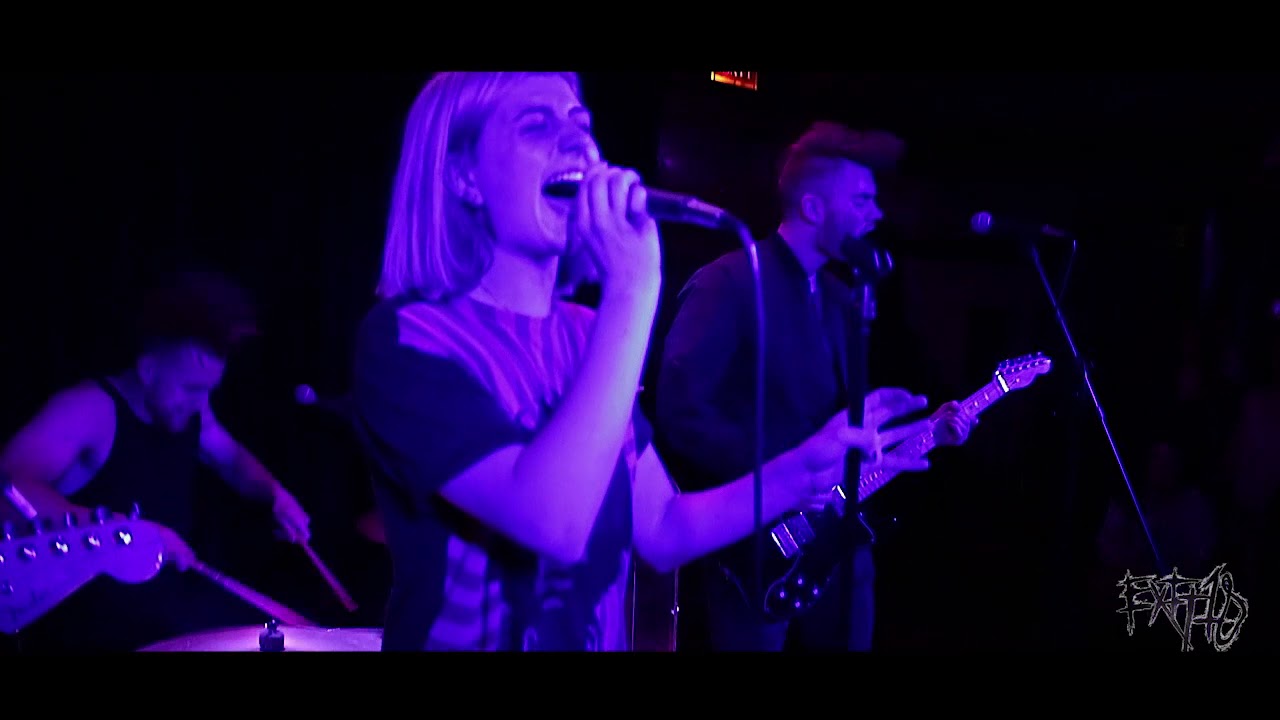 Exit 18 at 9 Wallis - YouTube