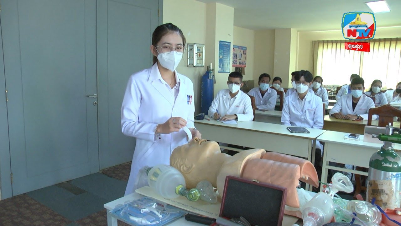 Living Associate Professor Dr. Chan Sovandy Presents to Students on Emergency - YouTube