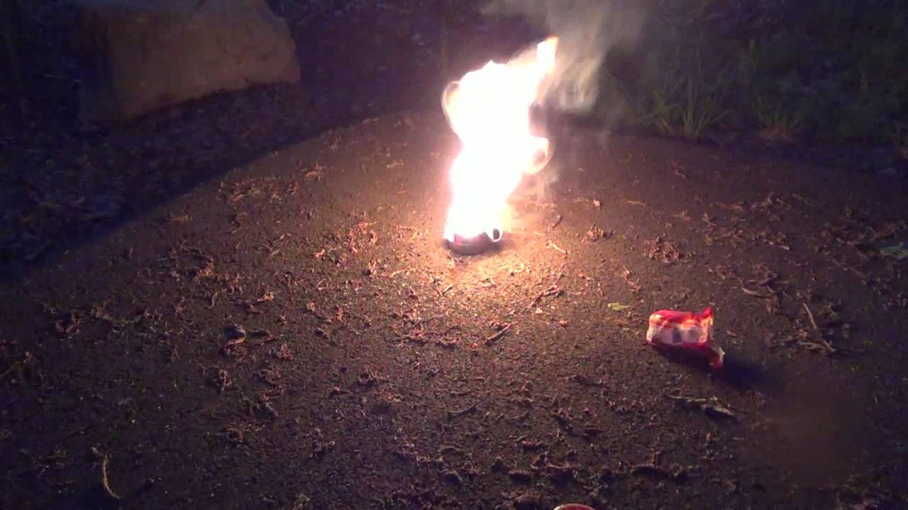 Fire Starting : "Fire Puck" Part 1 of 2 - YouTube