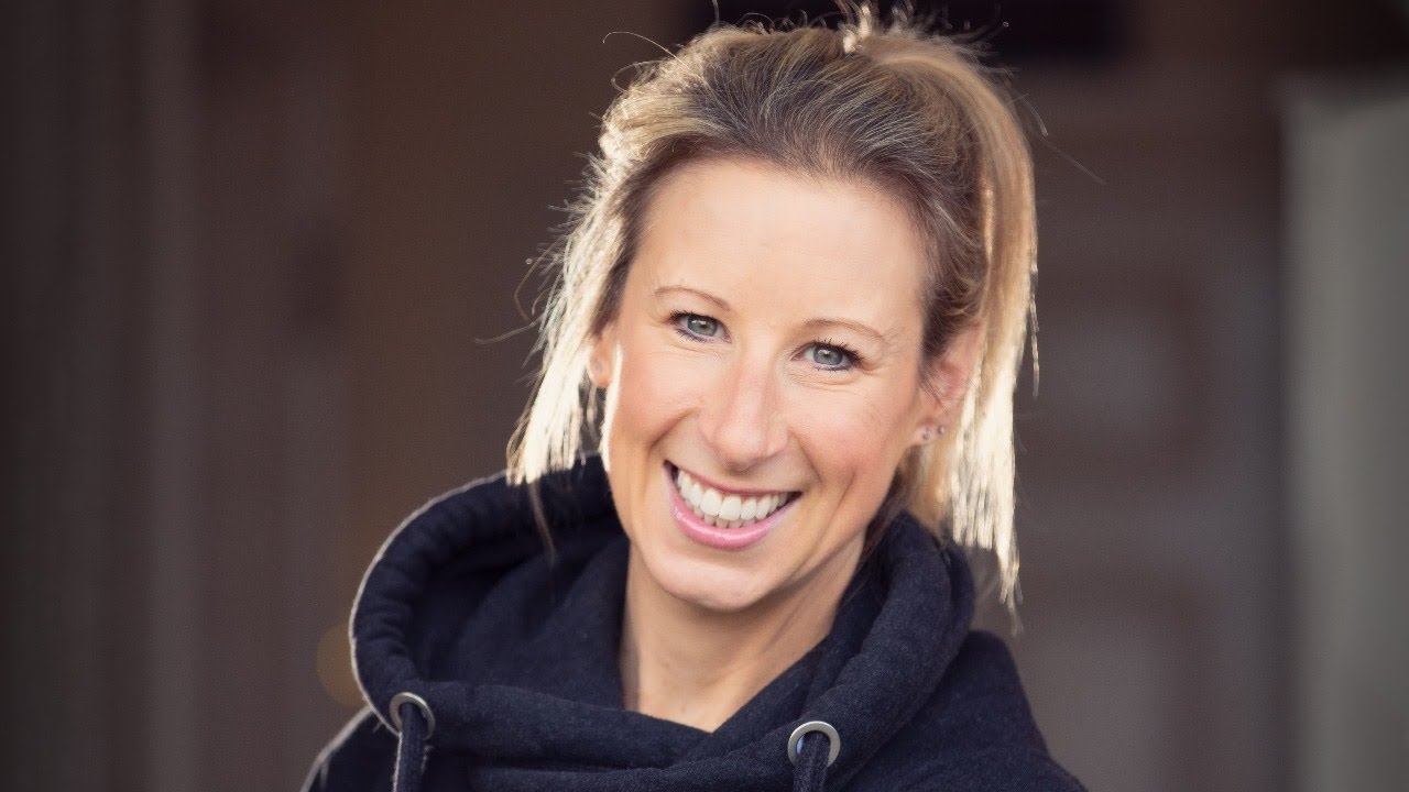 15 minutes with Louise - YouTube