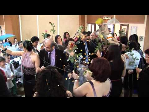 GUZELVIDEO PAZARCIKLILARIN DUGUNU  ....PARIS