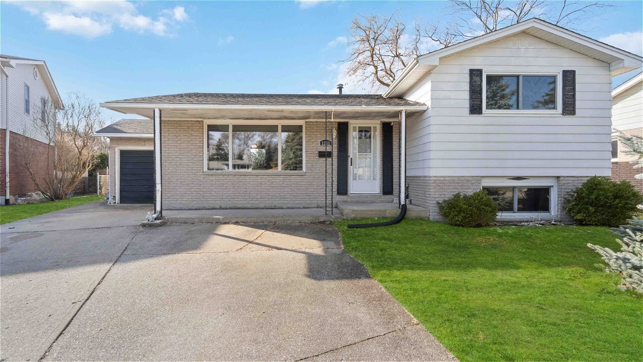 1231 Amsterdam Court, Sarnia, ON - YouTube