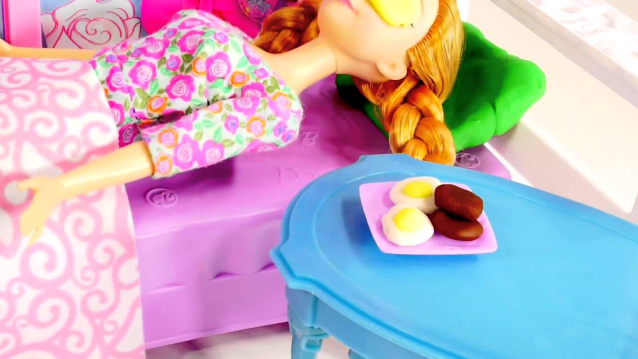 Princess Anna's Sick! Disney's Frozen Barbie Elsa Cooks Play Doh ...