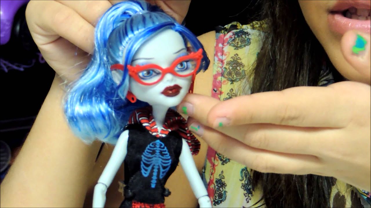 Monster High Scaris City Of Frights Ghoulia Yelps - YouTube