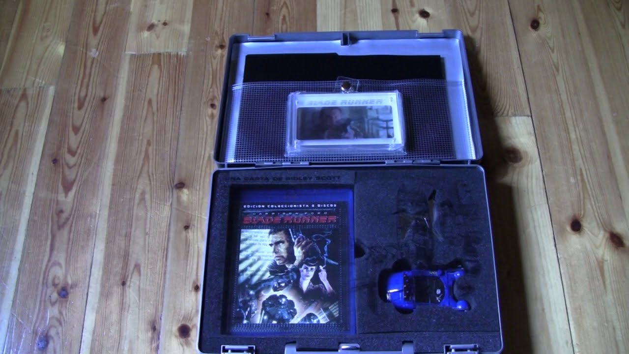 Blade Runner 5 Disc Blu-ray Briefcase Unboxing - YouTube