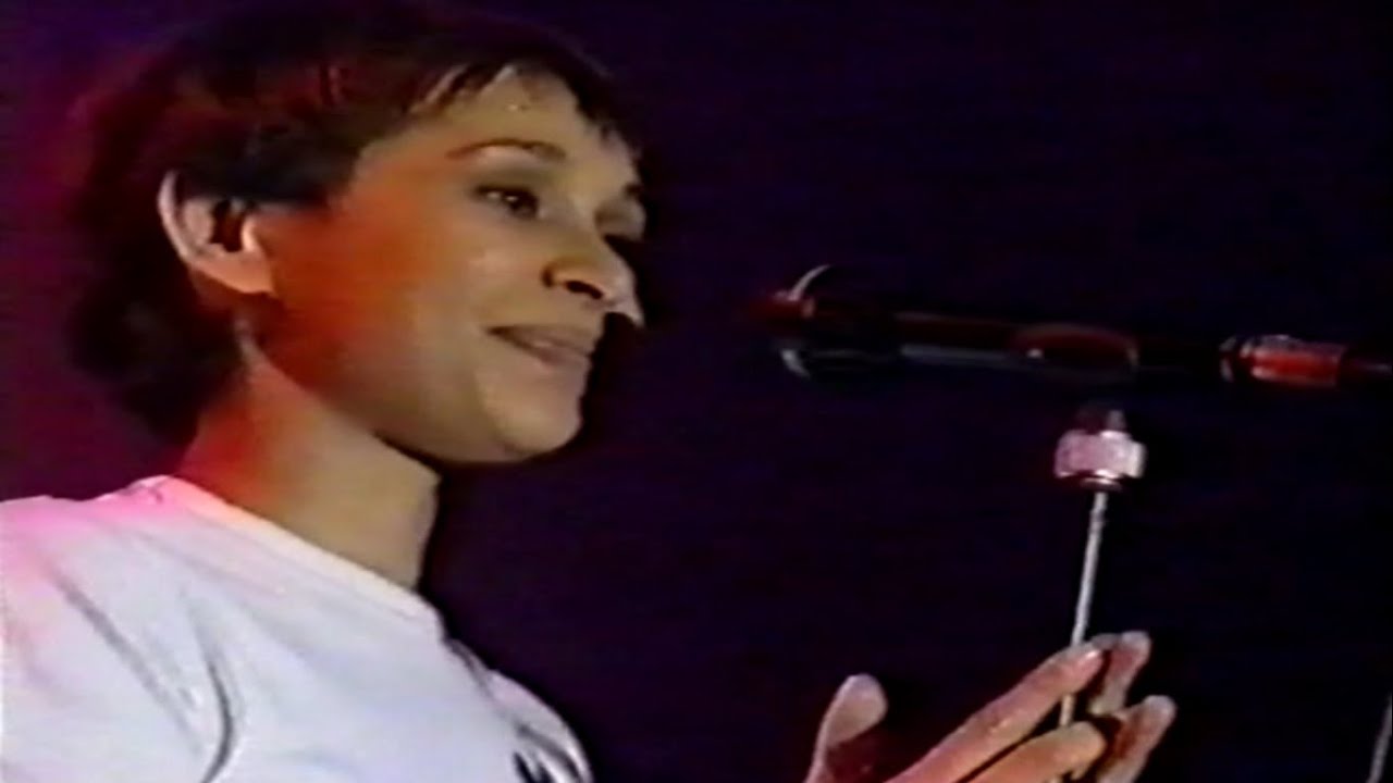 Echobelly - Scream (Beat Special @ The Astoria) - YouTube