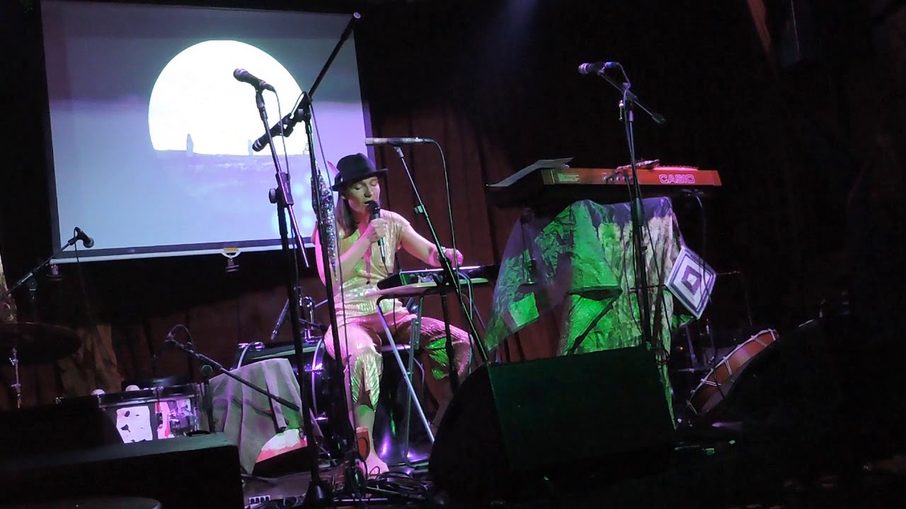 Imogen Bliss @ Zigfrid von Underbelly of Hoxton 14/06/18 - YouTube