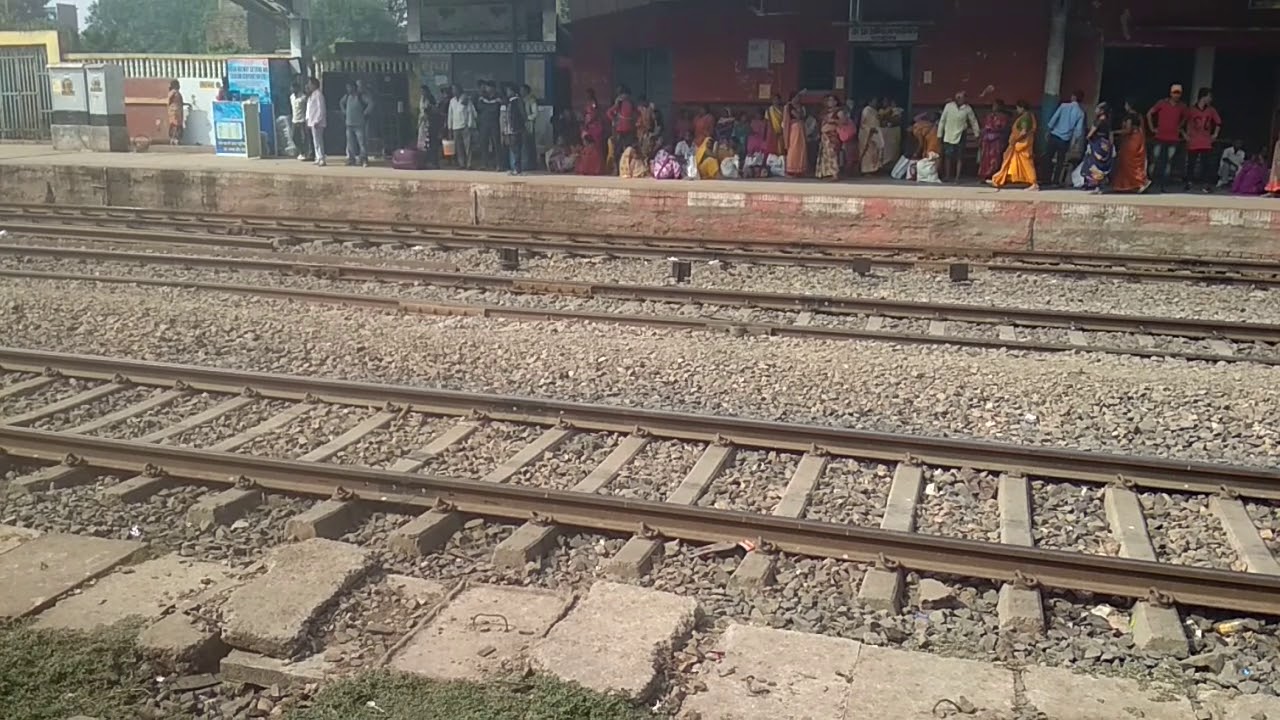 Newly Antyoday(अंत्योदय) Express arriving at Buxar station.. - YouTube