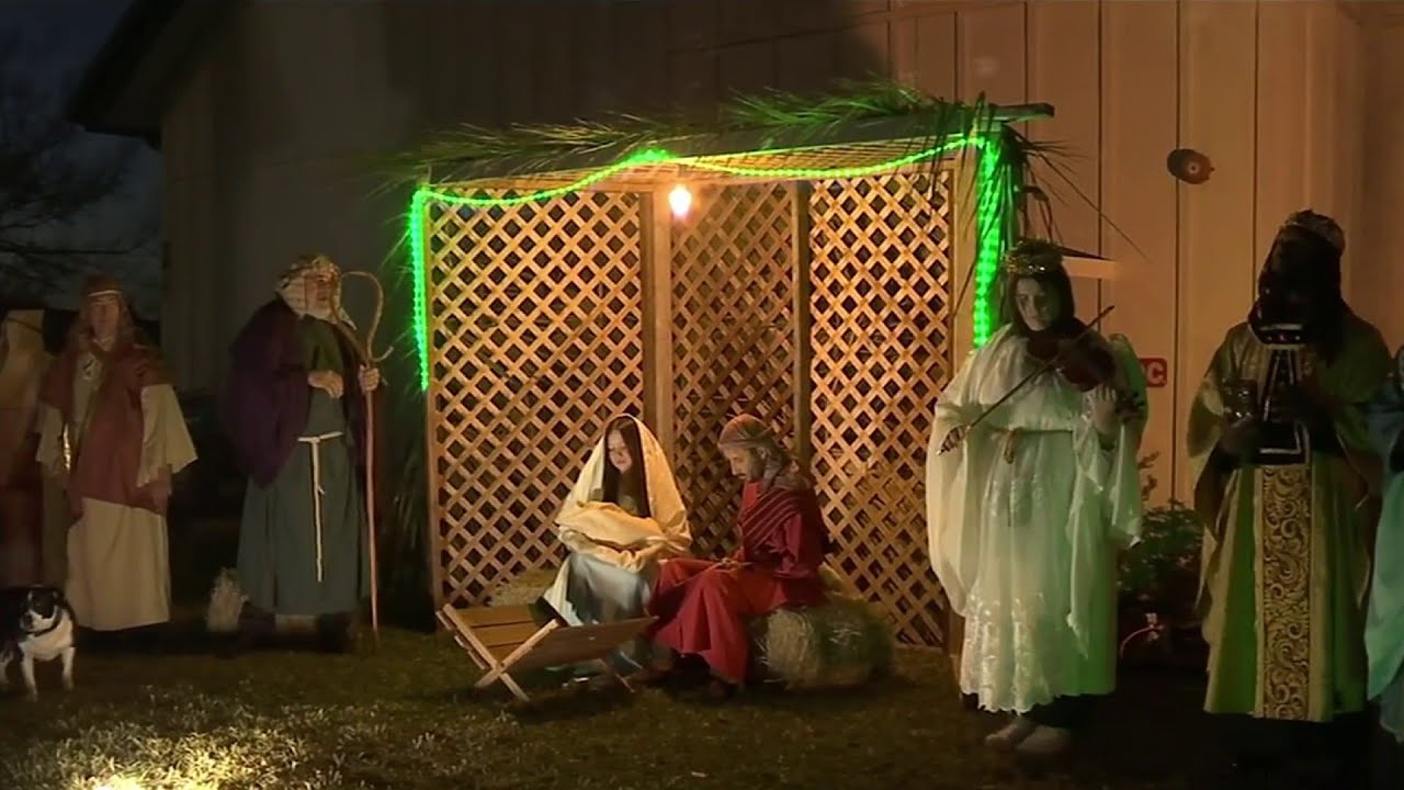 Jacksonville church holds live nativity scene with real animals - YouTube