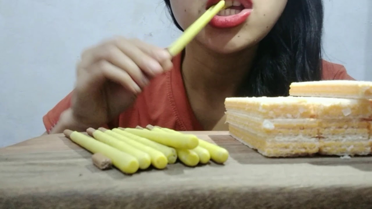 Mukbang Yellow Snack*POCKY CHEESE AND WAFER TANGO CHEESE(real sound ...