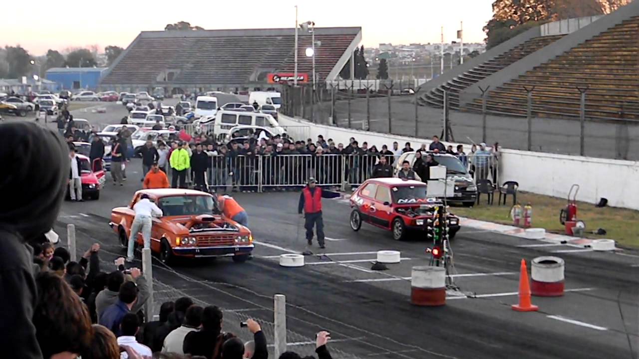 Master 1/4 Milla Ford Falcon Di tomasso VS Fiat 147 turbo - YouTube