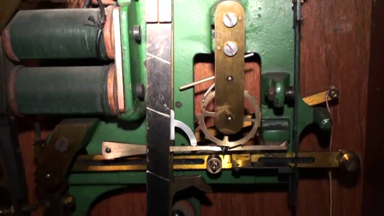 Gents Electric Master Clock Operation, Pul-syn-etic - YouTube