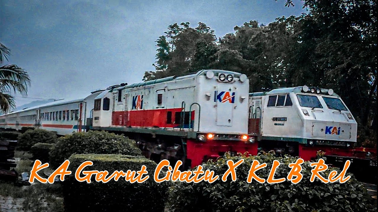 Hunting Kereta Api | Garut Cibatu X KLB rel kosongan di stasiun Plered ...