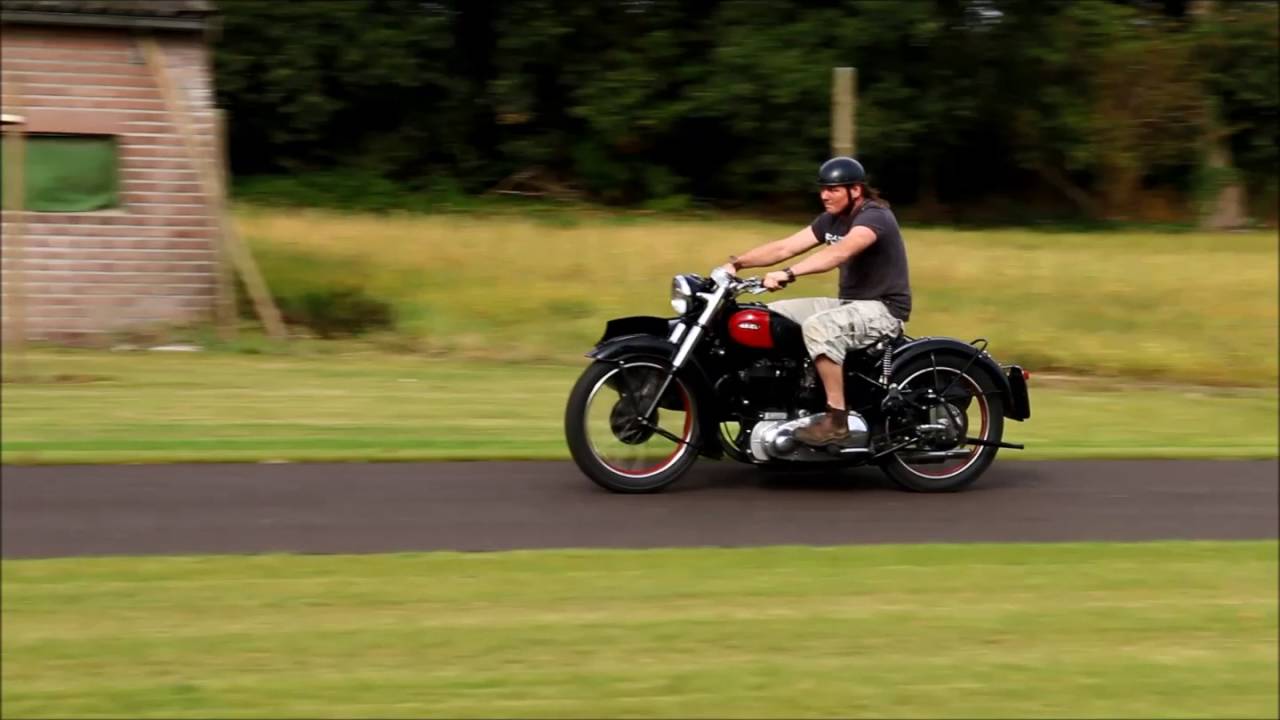 Ariel Red Hunter NH 350 from 1953 - YouTube