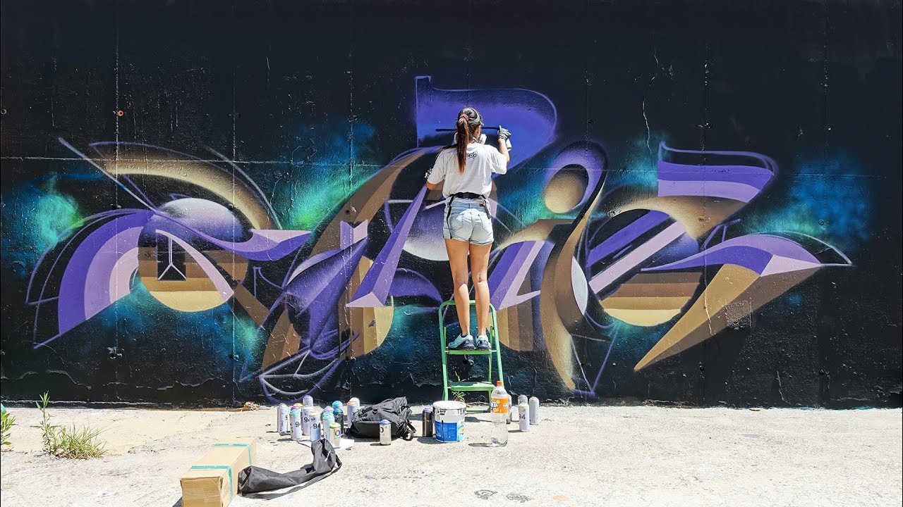 Color inside the lines | Graffiti Piece - YouTube