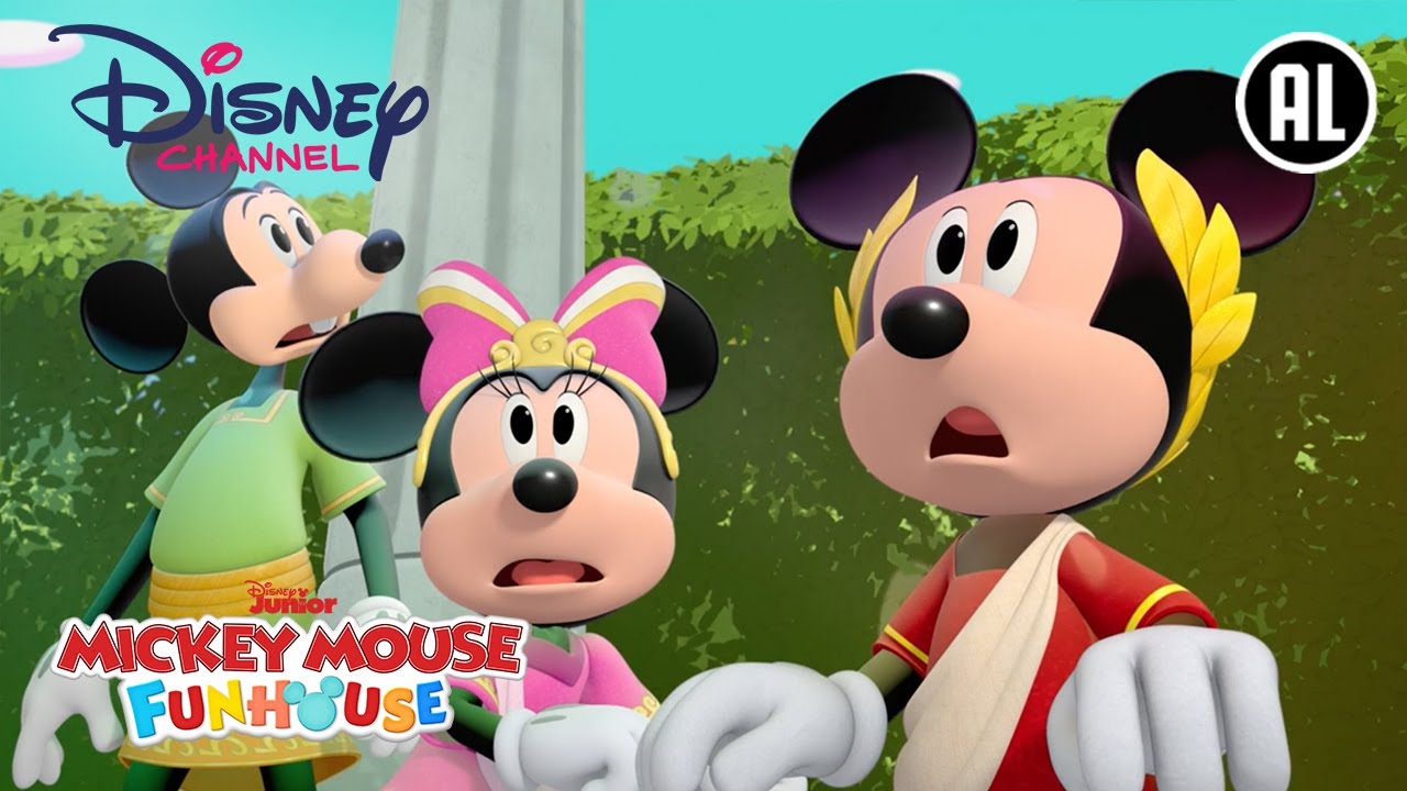 Mickey Mouse Funhouse | Door de war! | Disney Channel NL - YouTube