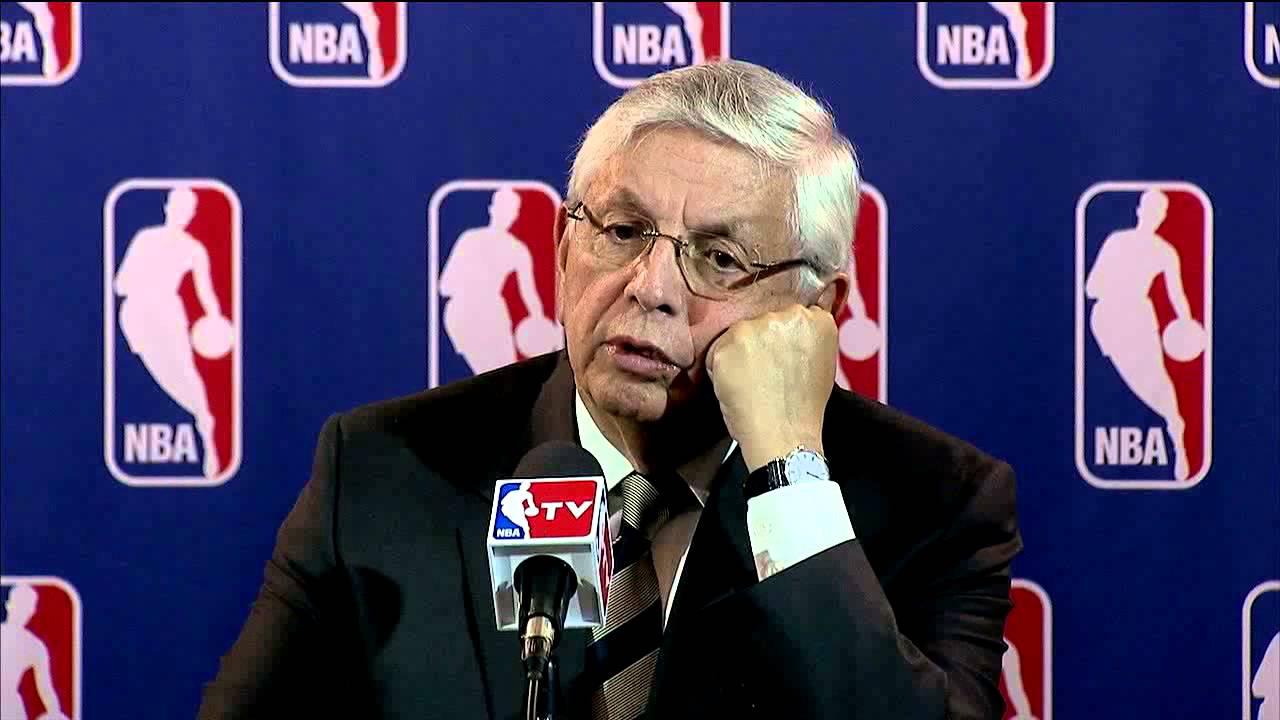 Sports Radio KJR's Jason Puckett at NBA Press Conference - YouTube