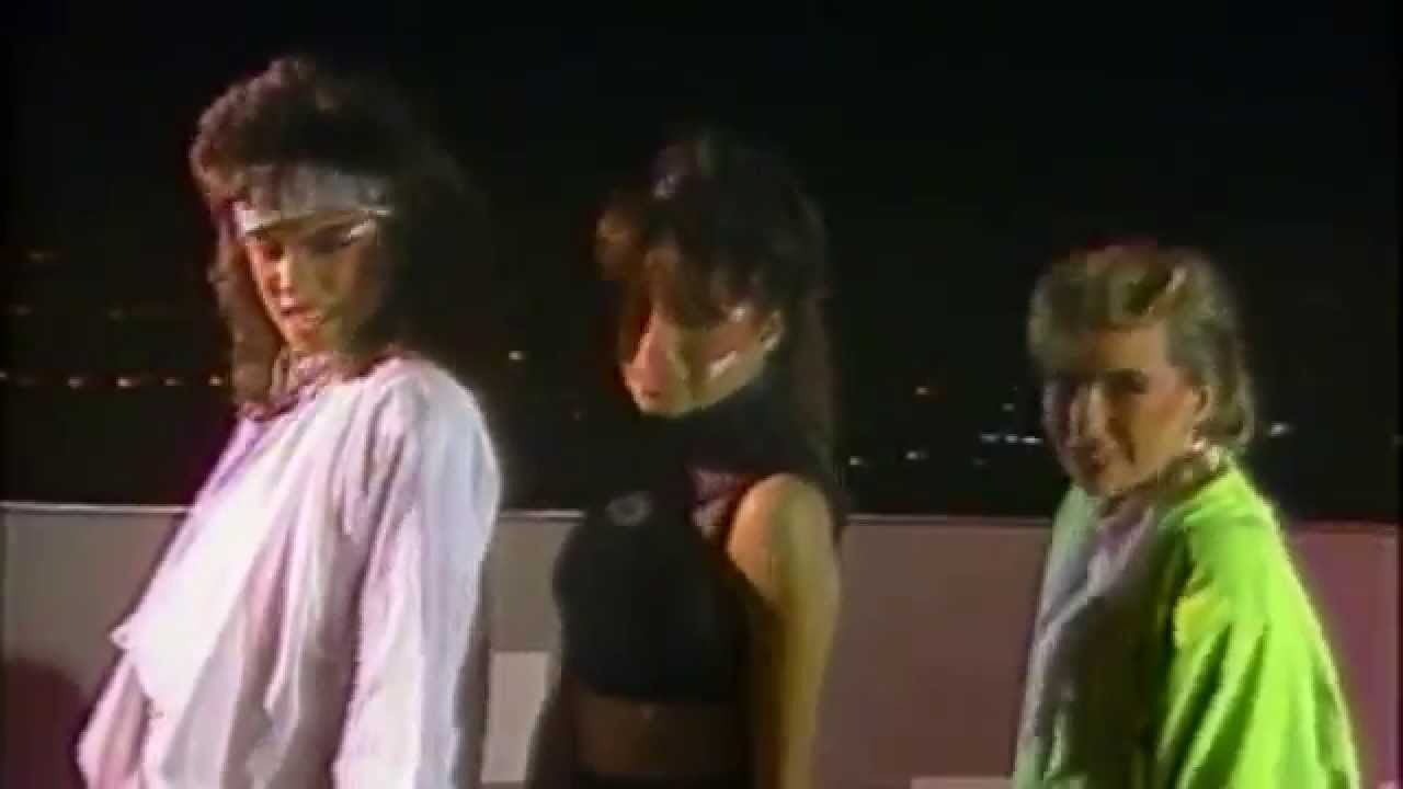 No Controles · Flans · Video Oficial - YouTube