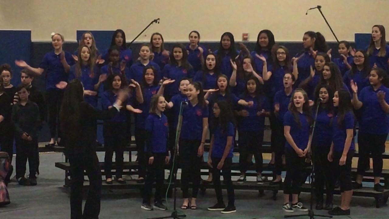 Yaretzi coro colina school enero 2017 - YouTube