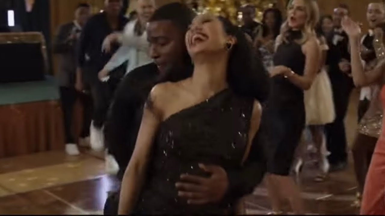 S4E7: All American Prom :) - YouTube