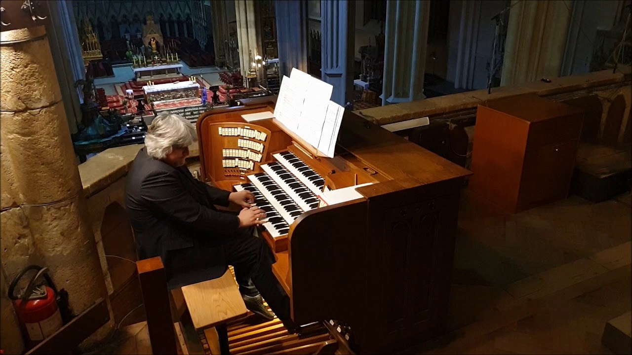 Toccata, Zagreb Cathedral, Walcker Organ - YouTube