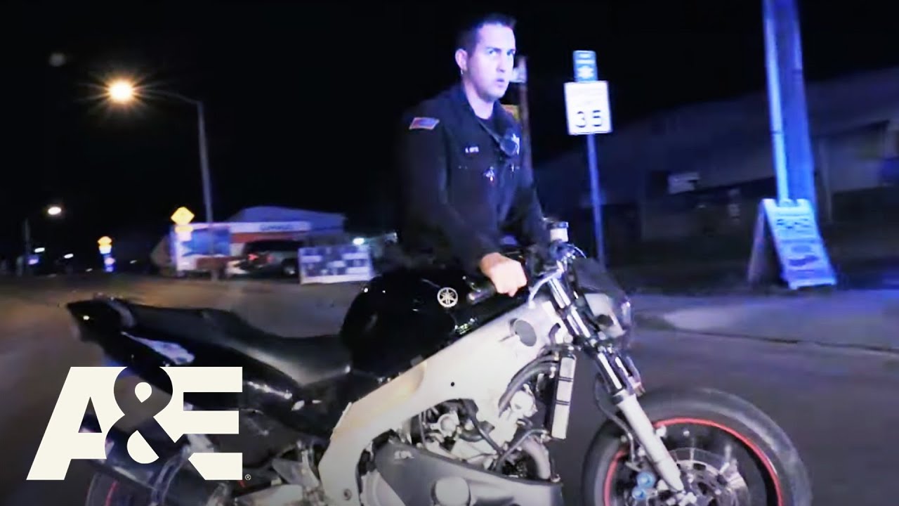 Live PD: Motorcycle Chase Motorcade (Season 2) | A&E - YouTube