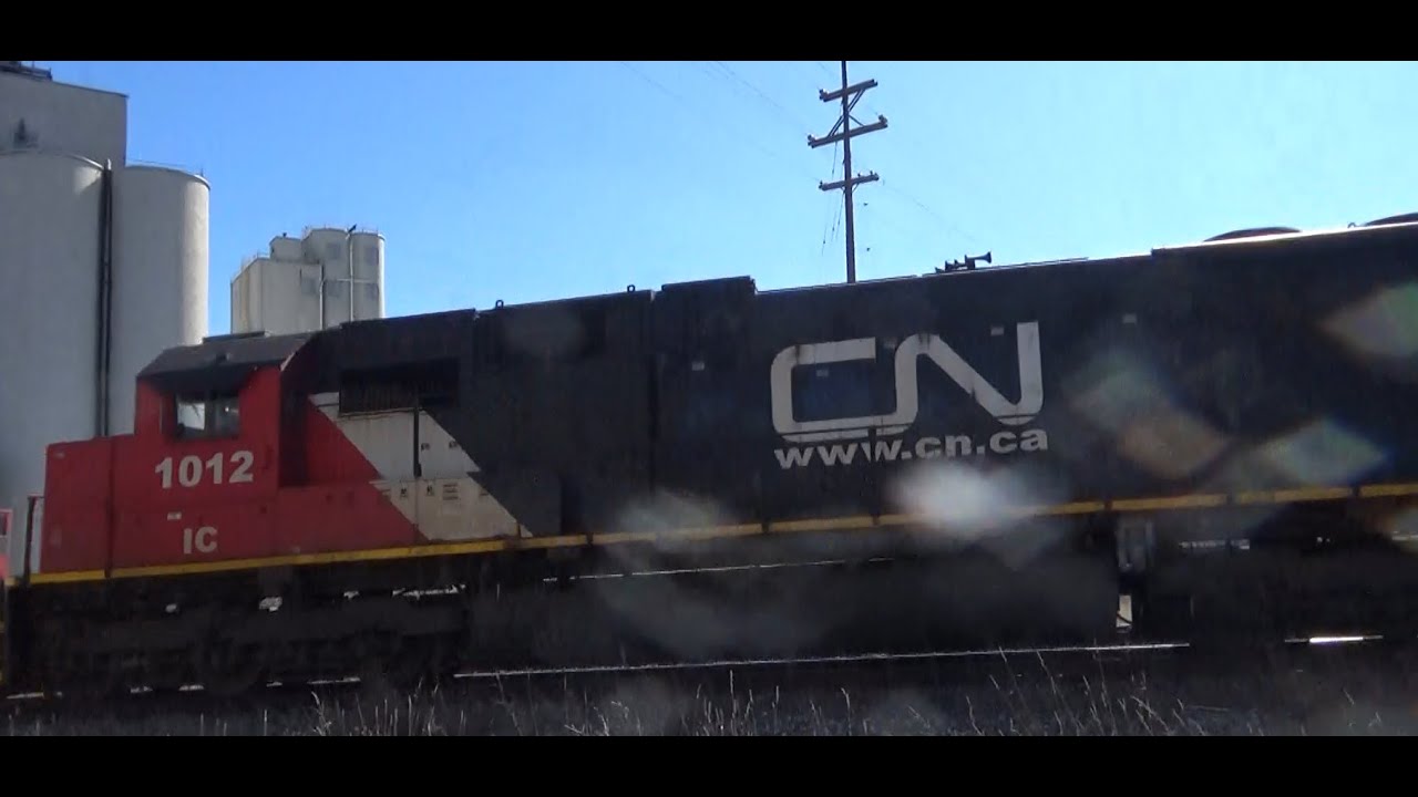CN Train Q 116 Heading Eastbound With IC 1012 Leading Battle Creek Michigan 3/22/25 - YouTube