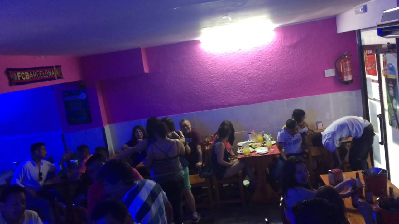 En el bar la Gozadera 2 - YouTube