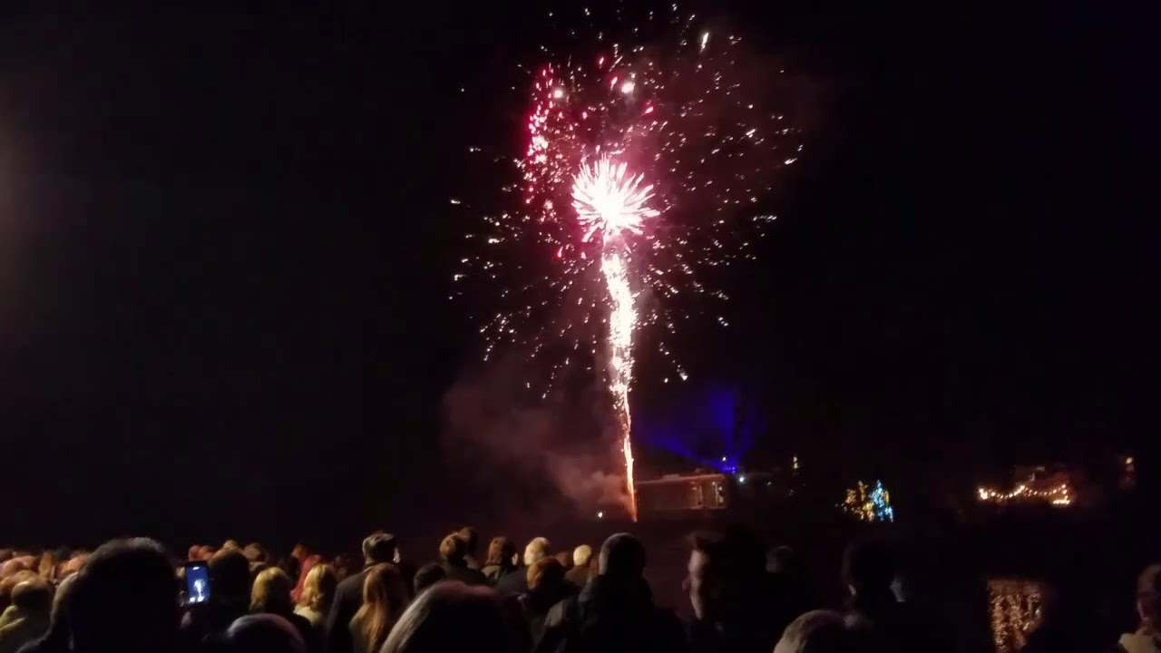 Bewdley New Year Fireworks 2018 - YouTube