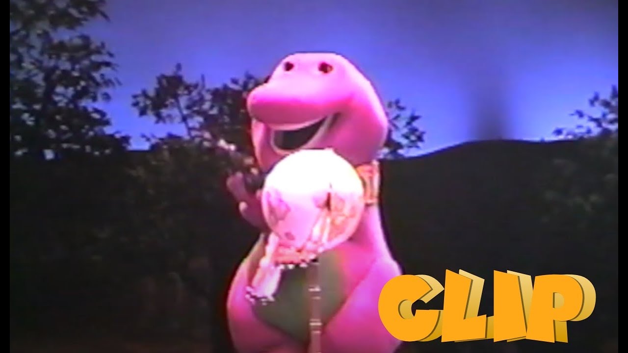 Barney sings 'Holidays Around the World' at Universal Studios in 1995!💜 ...