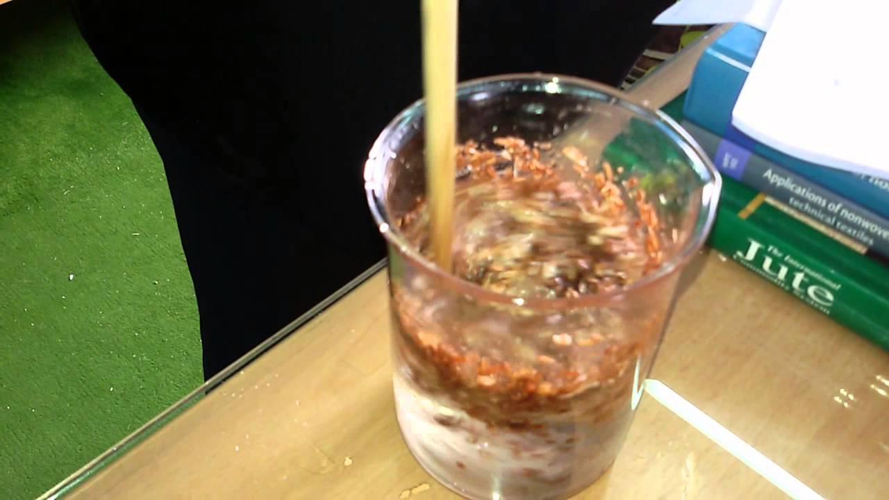 Demonstration of oil absorbing by jute core- THE GOLDEN FIBRE TRADE ...