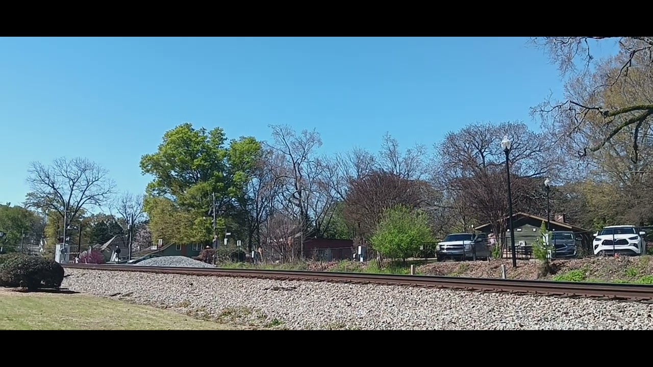 NS P52 NB with NS 4576 AC44C6M solo - YouTube