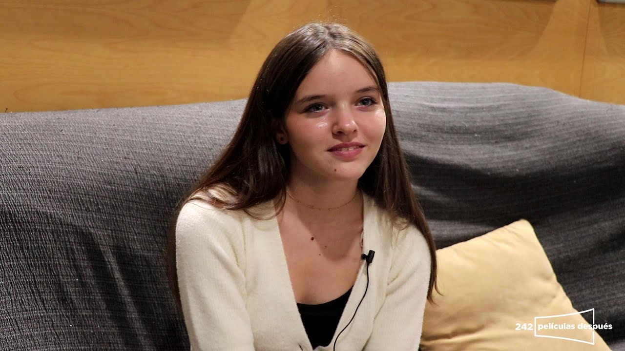 Entrevista a ZOE ARNAO - YouTube