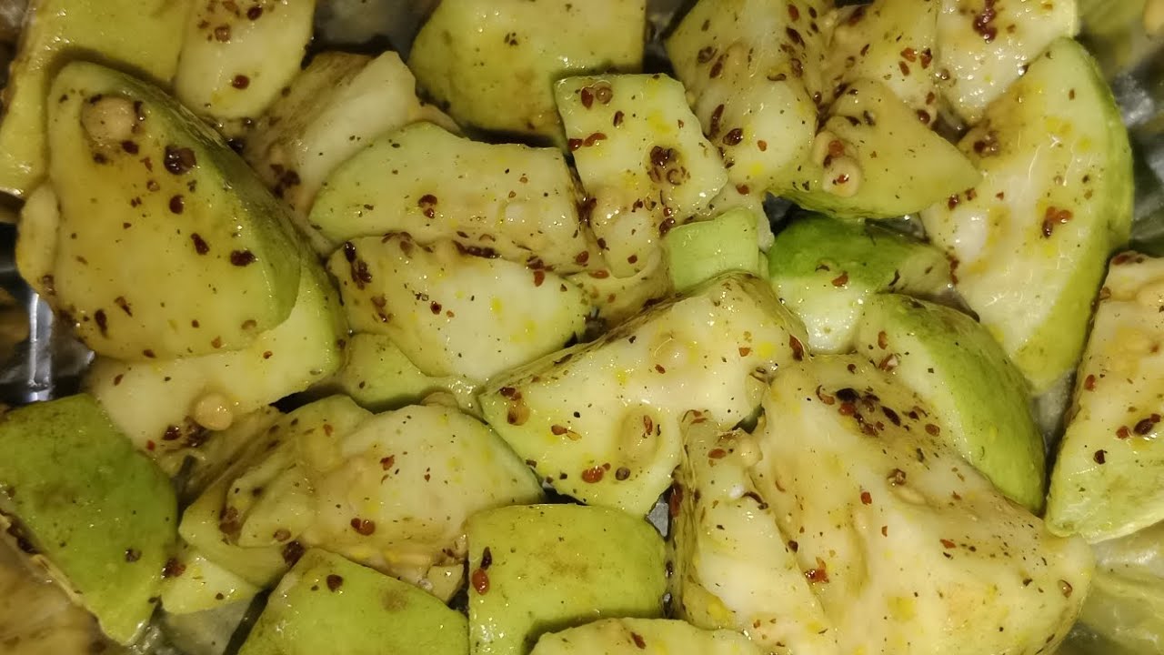 AMRUD KA CHAT ( Kolkata style ) easy recipe👌#subscribe #youtube #amrud ...