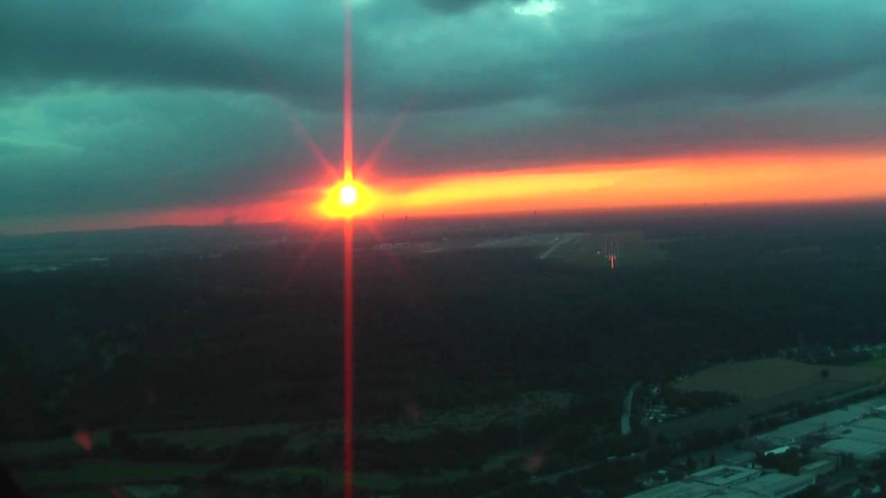 B737 Sunset Cockpit Landing CGN in HD - YouTube