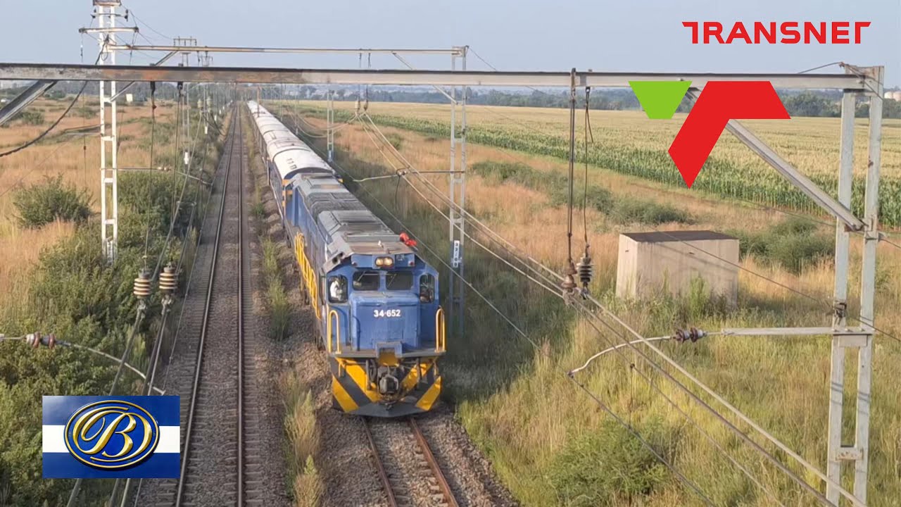 Blue Train between Kliprivier and Skansdam station. South Africa ...
