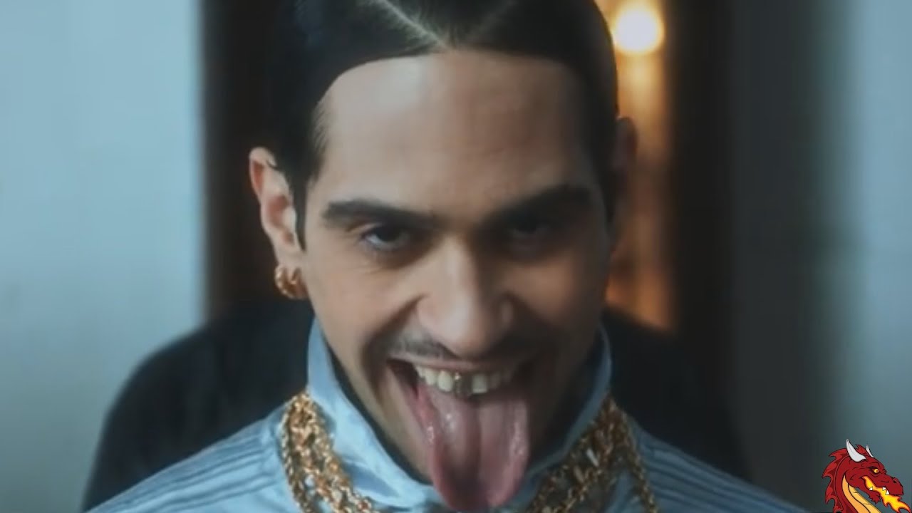 YTP - Mahmood Fuma Cellulari nella Tuta Gold - YouTube