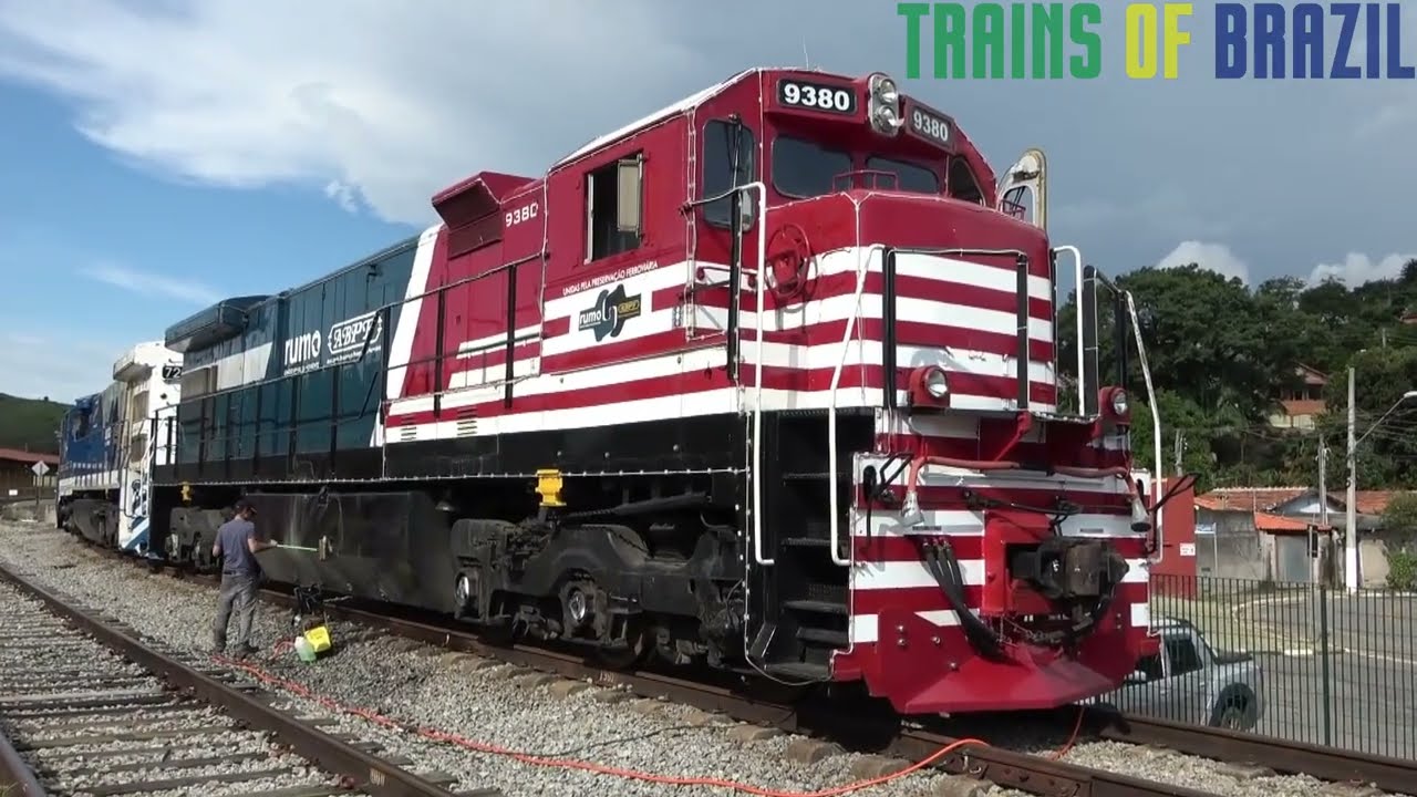 LAVAMOS UMA LOCOMOTIVA HISTÓRICA! BANHO NA C36-7 9380 (JANEIRO 2022) - YouTube