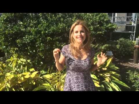 Kelly Preston Does The ALS Ice Bucket Challenge