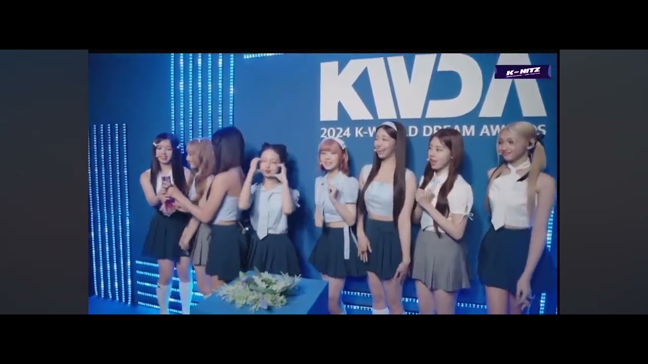 UNIS wins 2 awards! 'ICON AWARD' & 'GIRL GROUP POPULARITY AWARD' | K ...