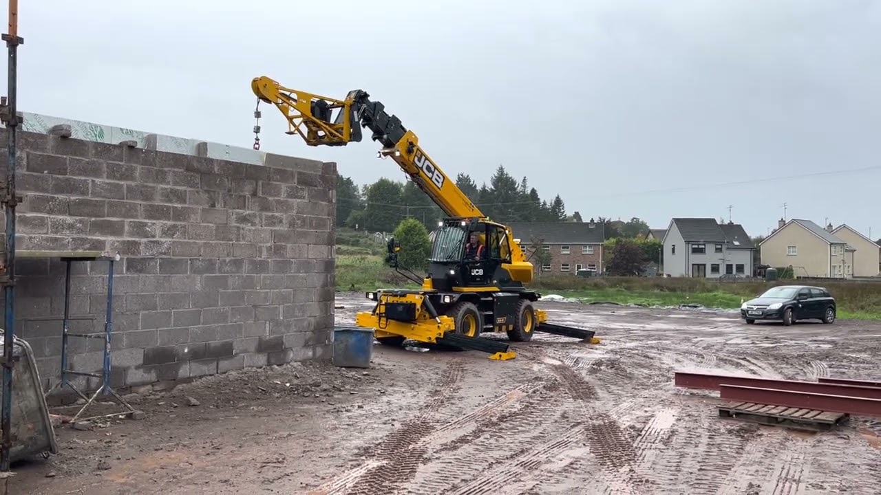The JCB 555-210R Rotating Telehandler from Dennison JCB - YouTube
