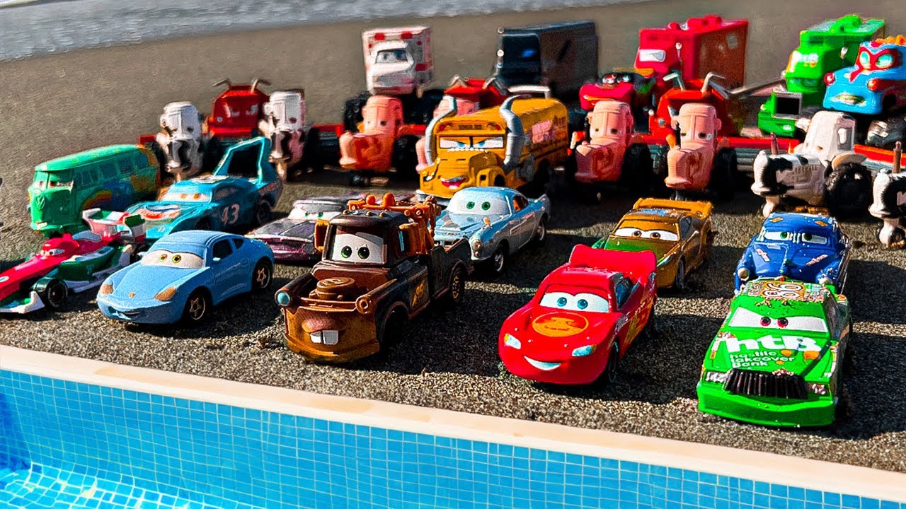 Disney Pixar Cars falling into deep pool, Lightning McQueen, Tow Mater ...