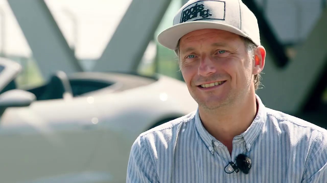 Porsche 992 Carrera S Cabrio HANDSCHALTER mit Tim Schrick - YouTube