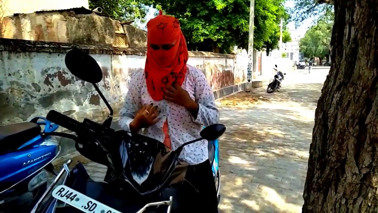 Face covered on scooter - YouTube