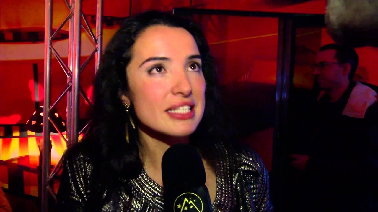 ISABELLE VITARI au micro de Citizen Cannes - YouTube
