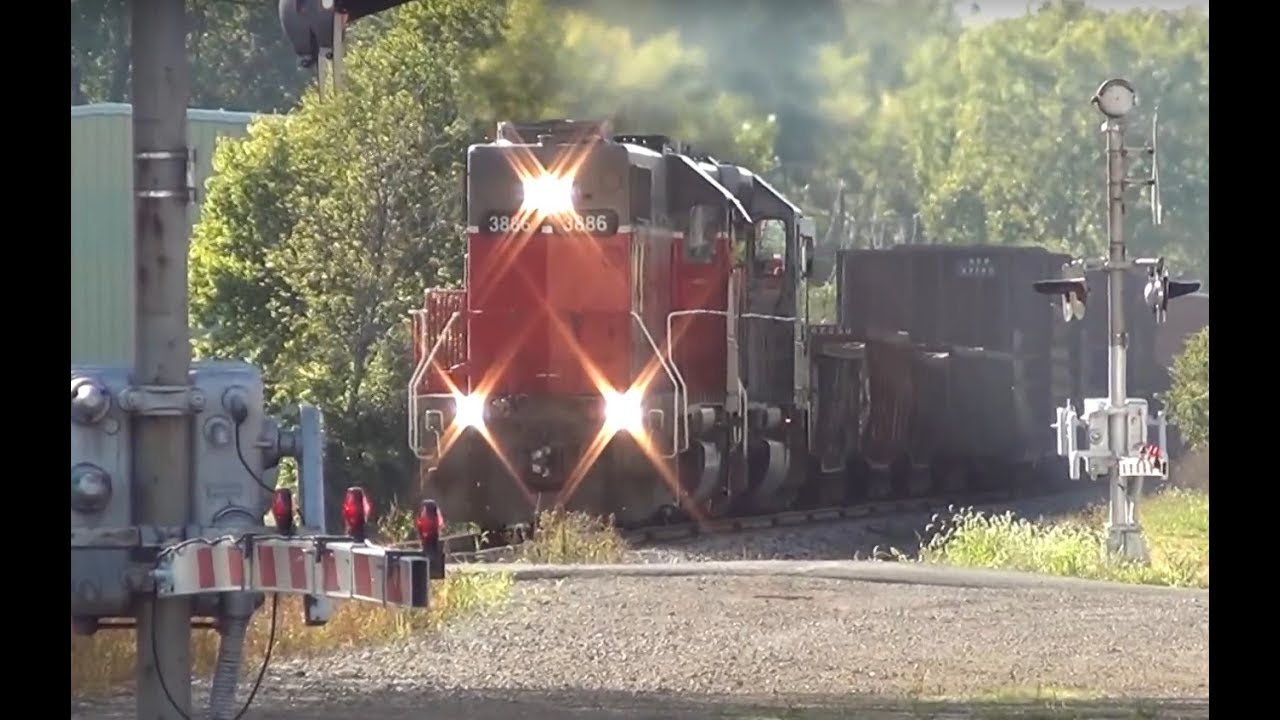 CF&E 3886 NREX 5597 long hood forward - YouTube