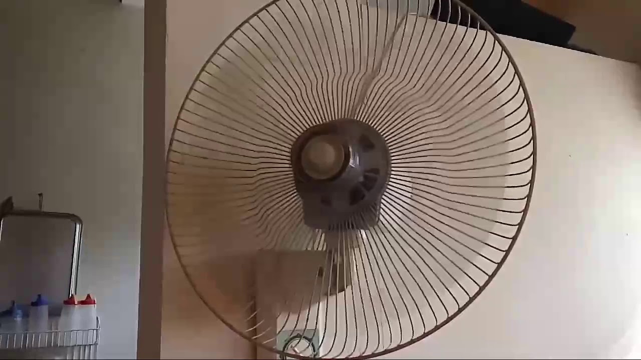 Slow Motion | Panasonic 16" wall fan - YouTube